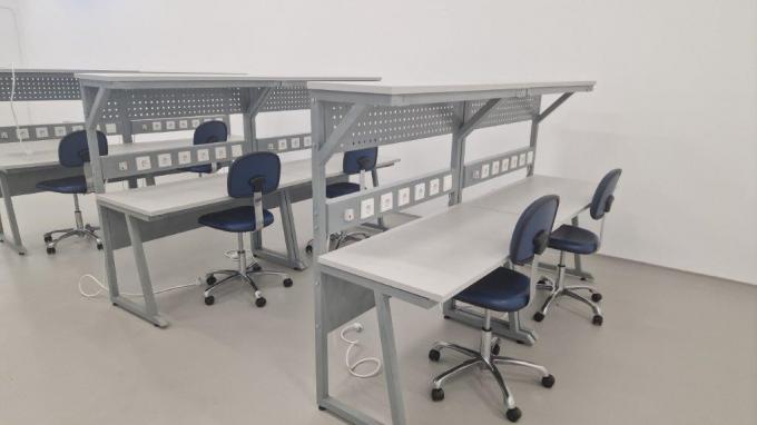 เครื่องไฟฟ้าที่ปรับความสูงตามต้องการ ESD Workbench Anti-static Workstation